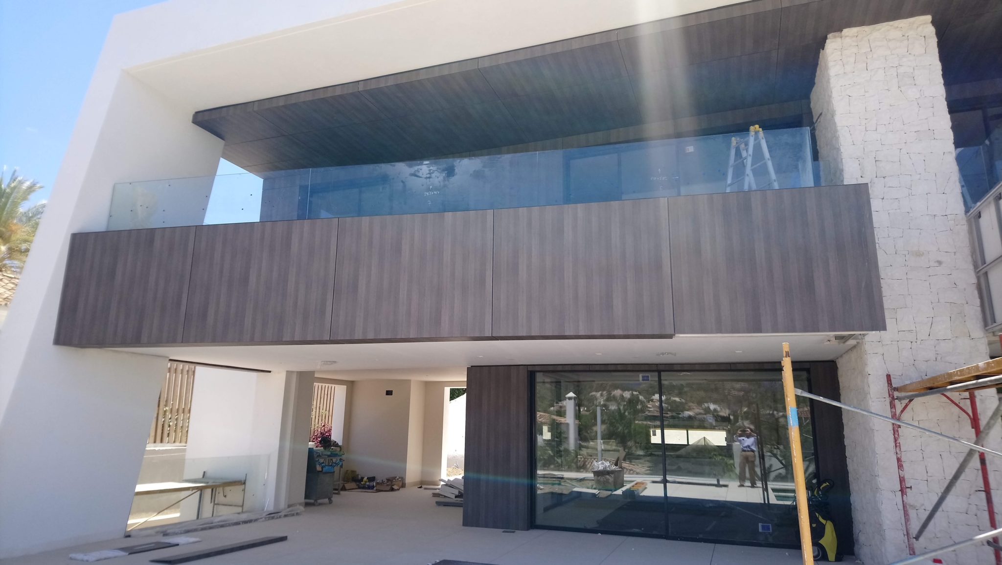 Recubrimiento fachada panel fenólico | Farquitec